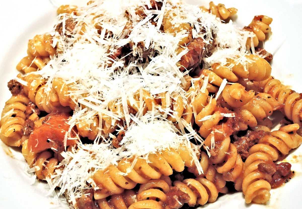 Fusilli con salsiccia secca e funghi: i migliori consigli in cucina ...